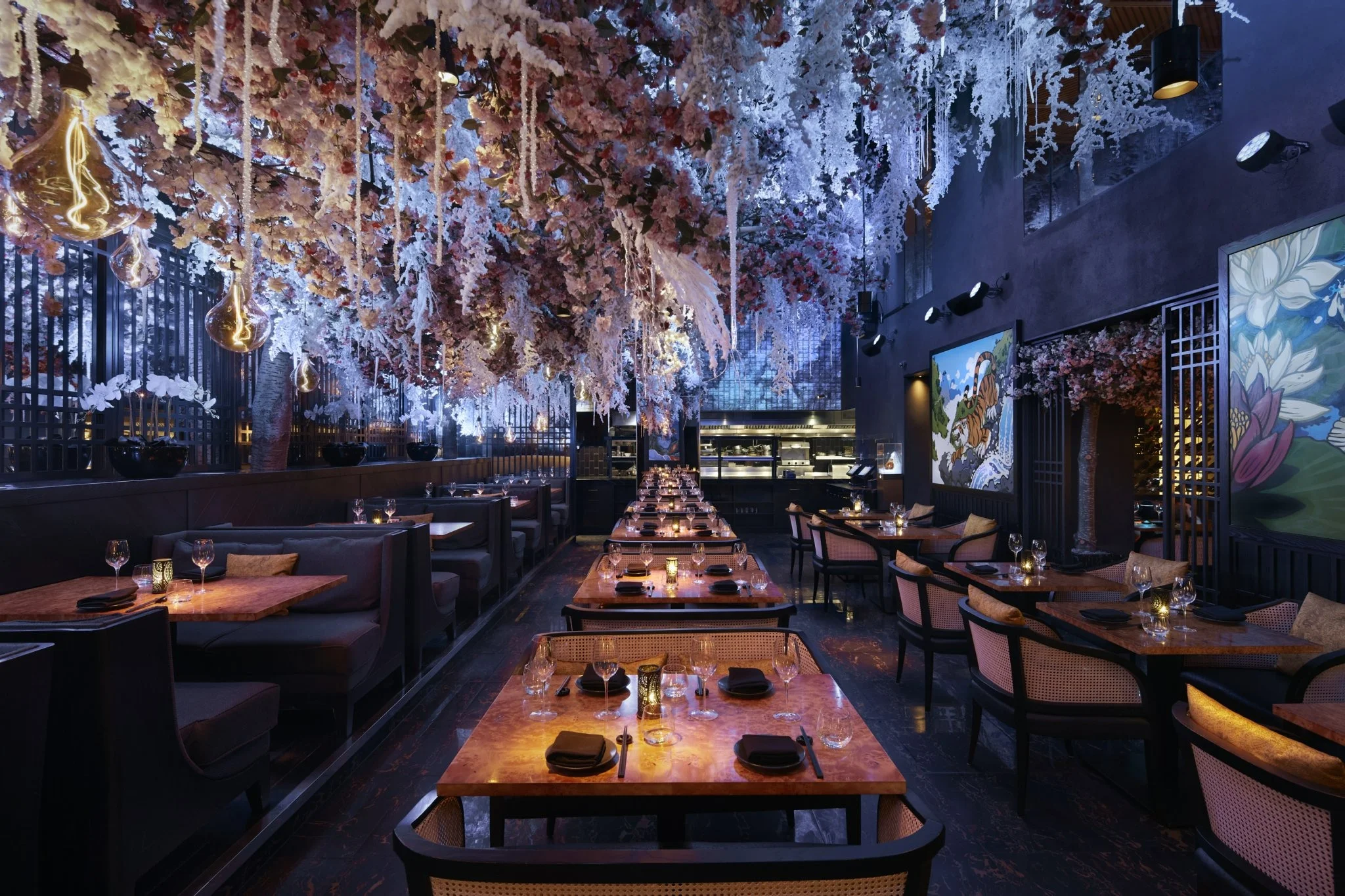 PADDINGTON ARRIVES IN SPINNINGFIELDS - Spinningfields